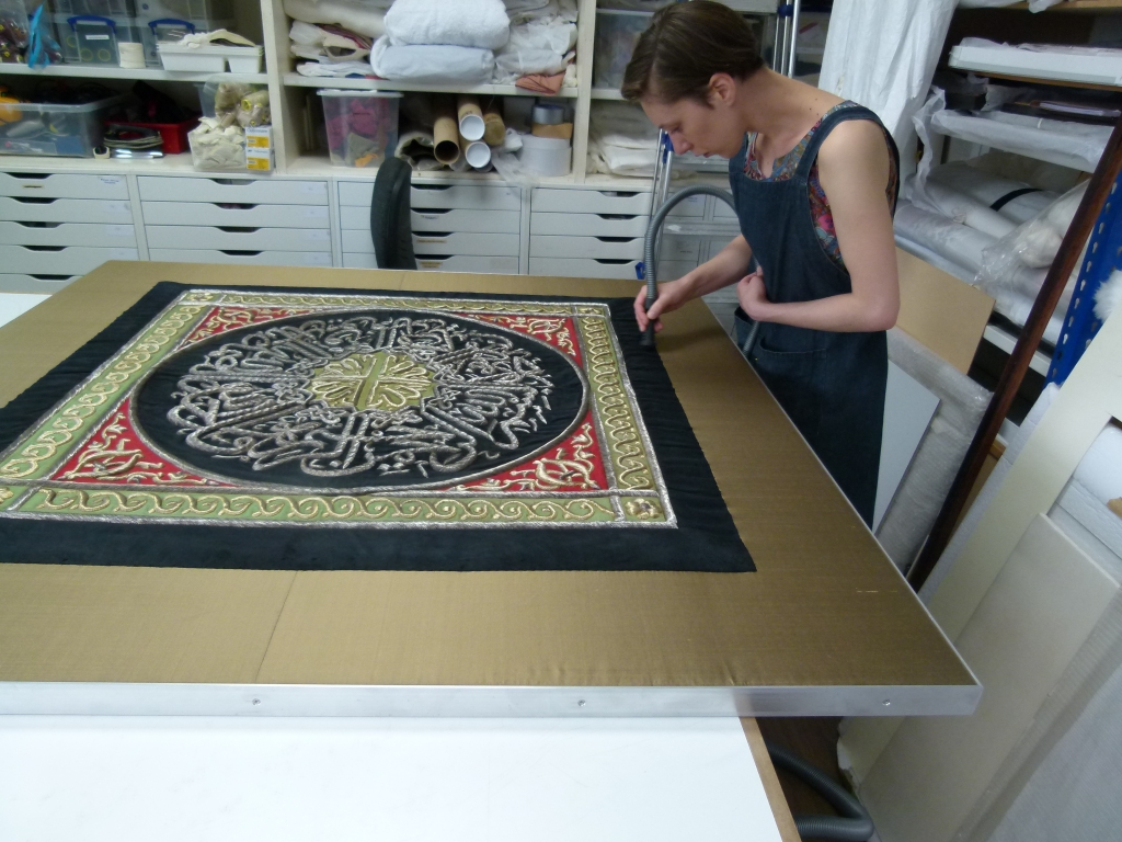 Conservation mounting of paintings & antiques using composite panels